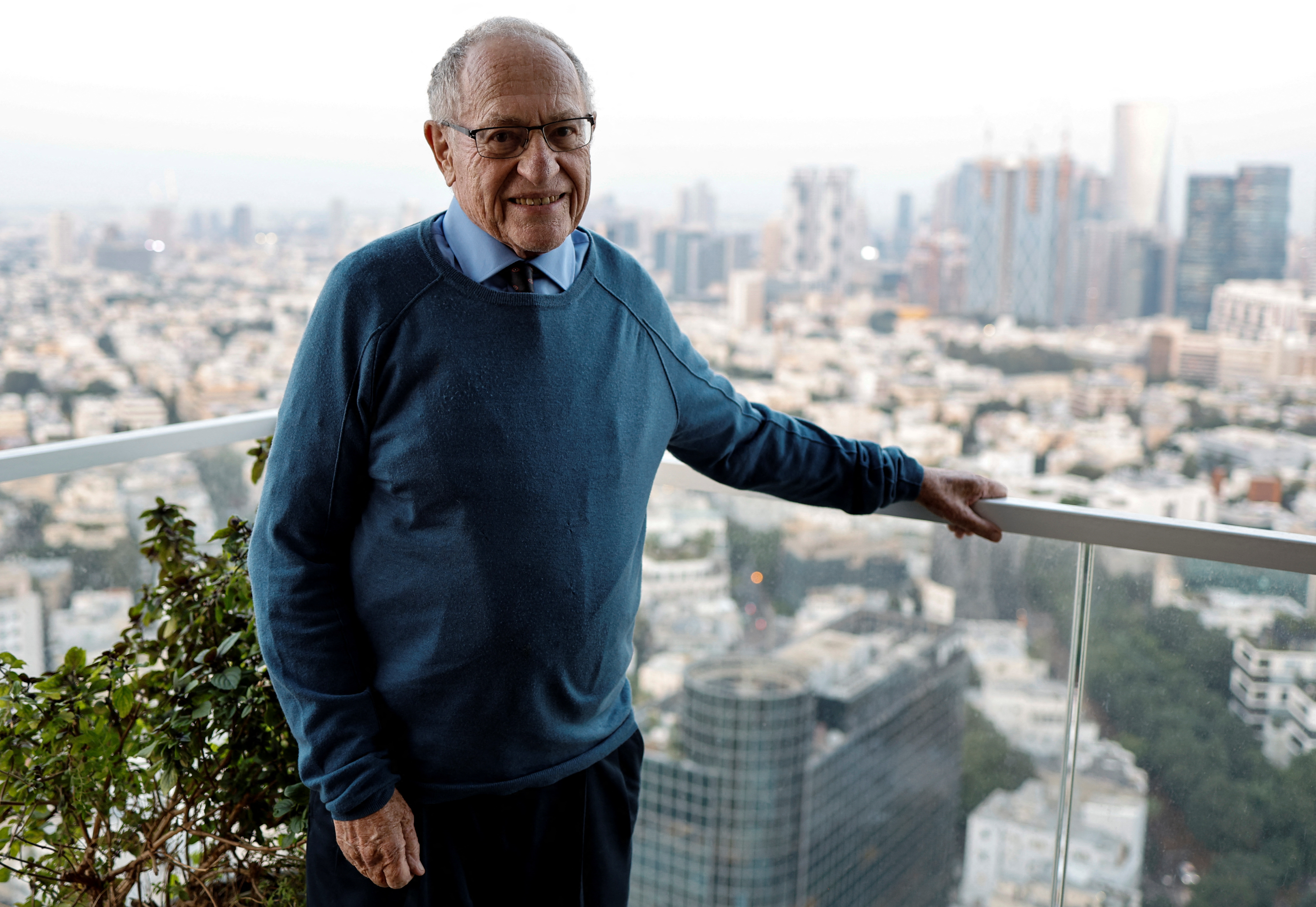 Alan Dershowitz headlines New College of Florida's 2025 Socratic Stage ...