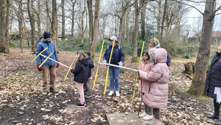 Brownies reach out across the Radio Waves