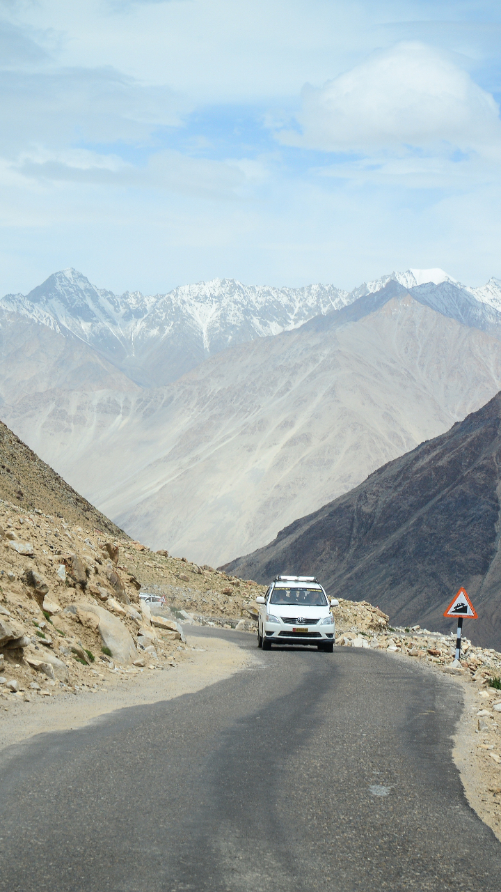 Top Road Trips That Every Car Enthusiast Will Love