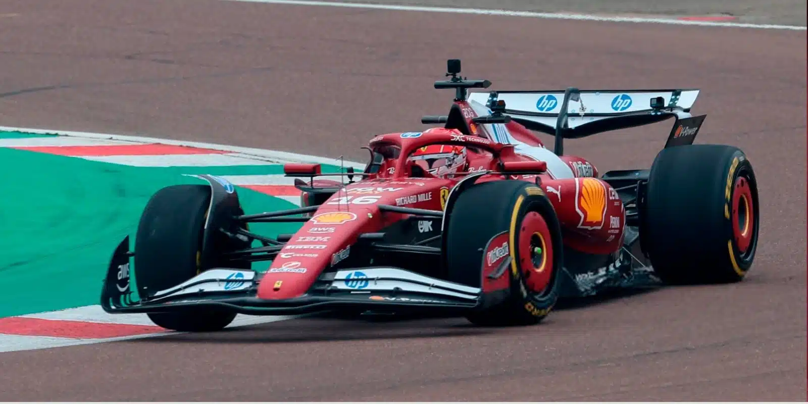 Ecco la Ferrari SF-25 di Hamilton e Leclerc: debutto a Fiorano