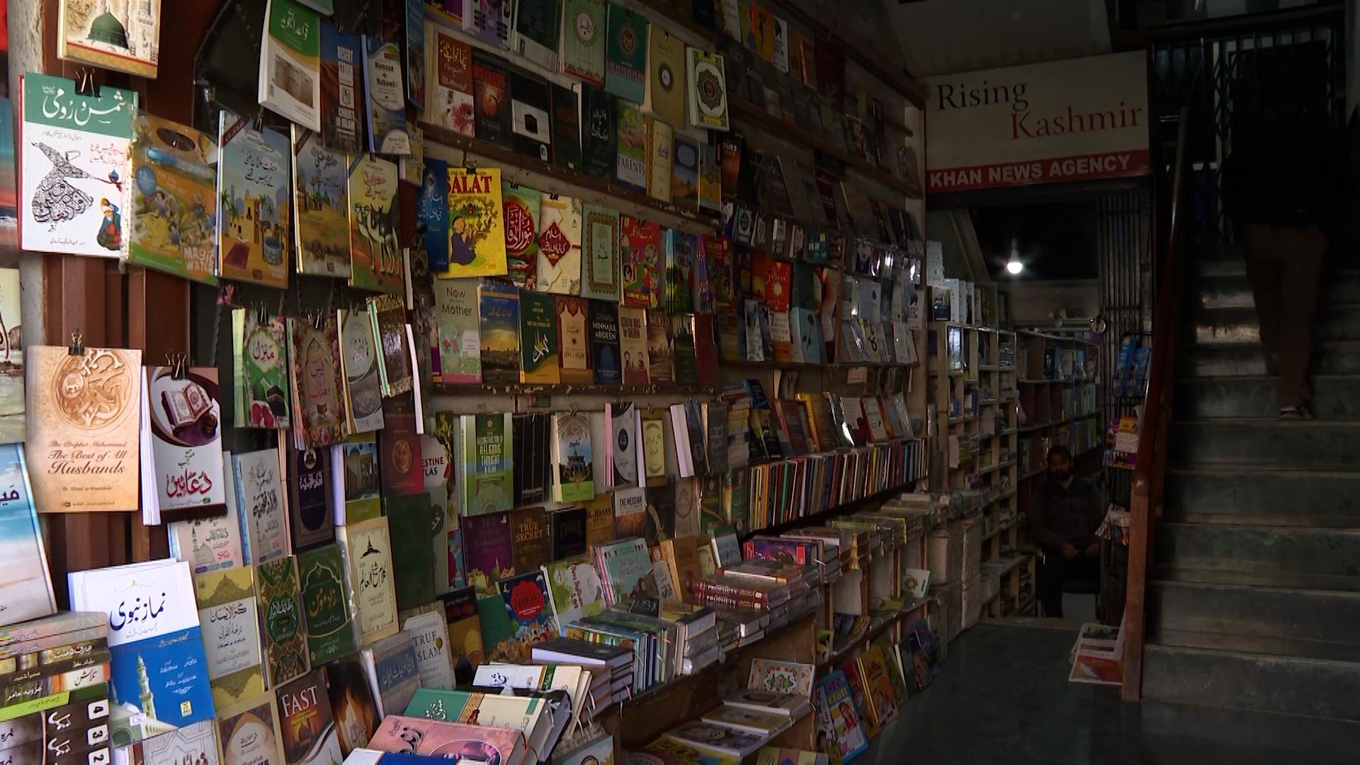 Police in disputed Kashmir raid bookstores, seizing books related to ...