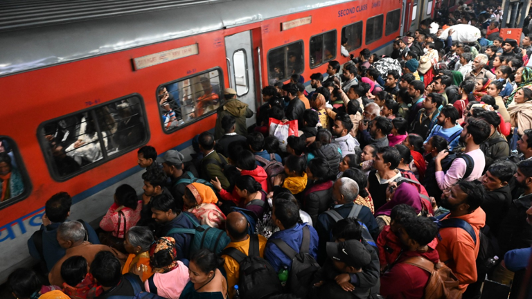 New Delhi station (NDLS) stampede: Examine passenger limits and ...