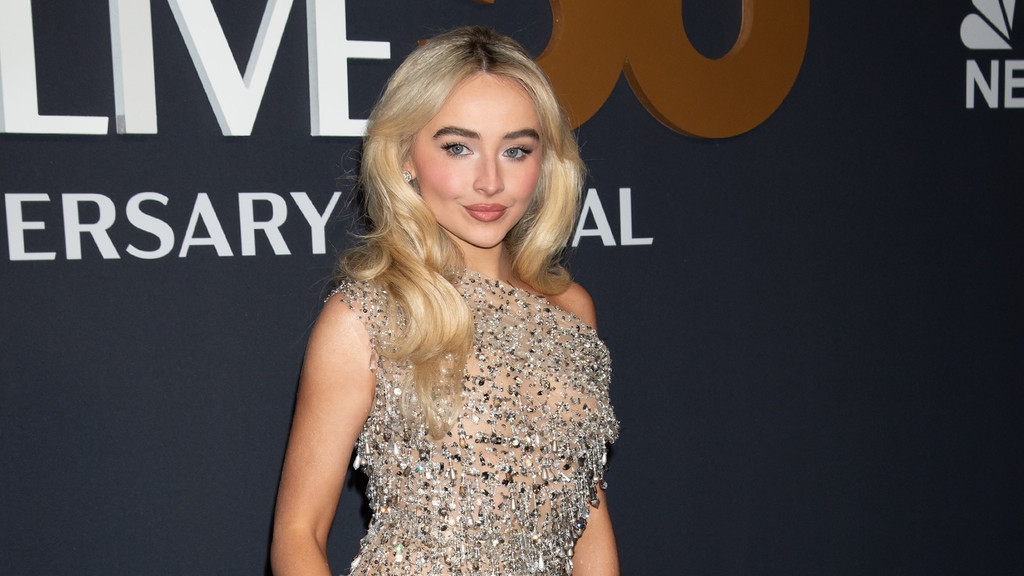Sabrina Carpenter replaces Hugh Jackman at BST Hyde Park
