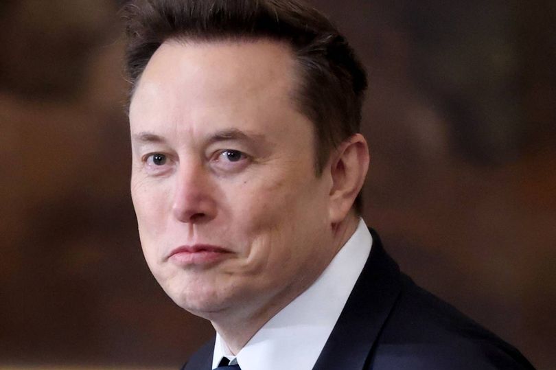 Elon Musk recalls Amber Heard relationship with blunt one word summation