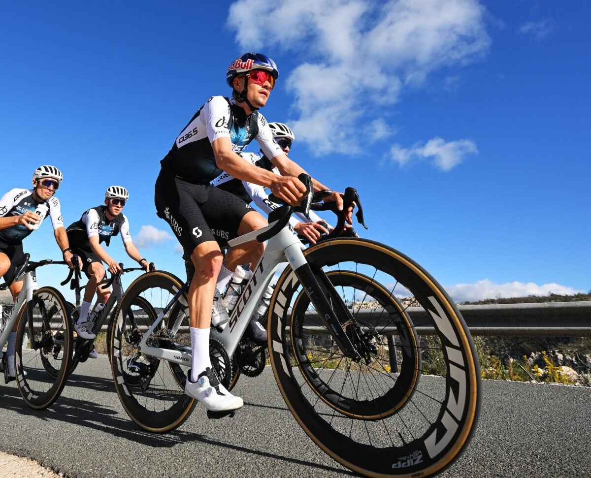 Tom Pidcock’s High-Stakes Bike Swap: How Q36.5 Dialed in His Transition ...