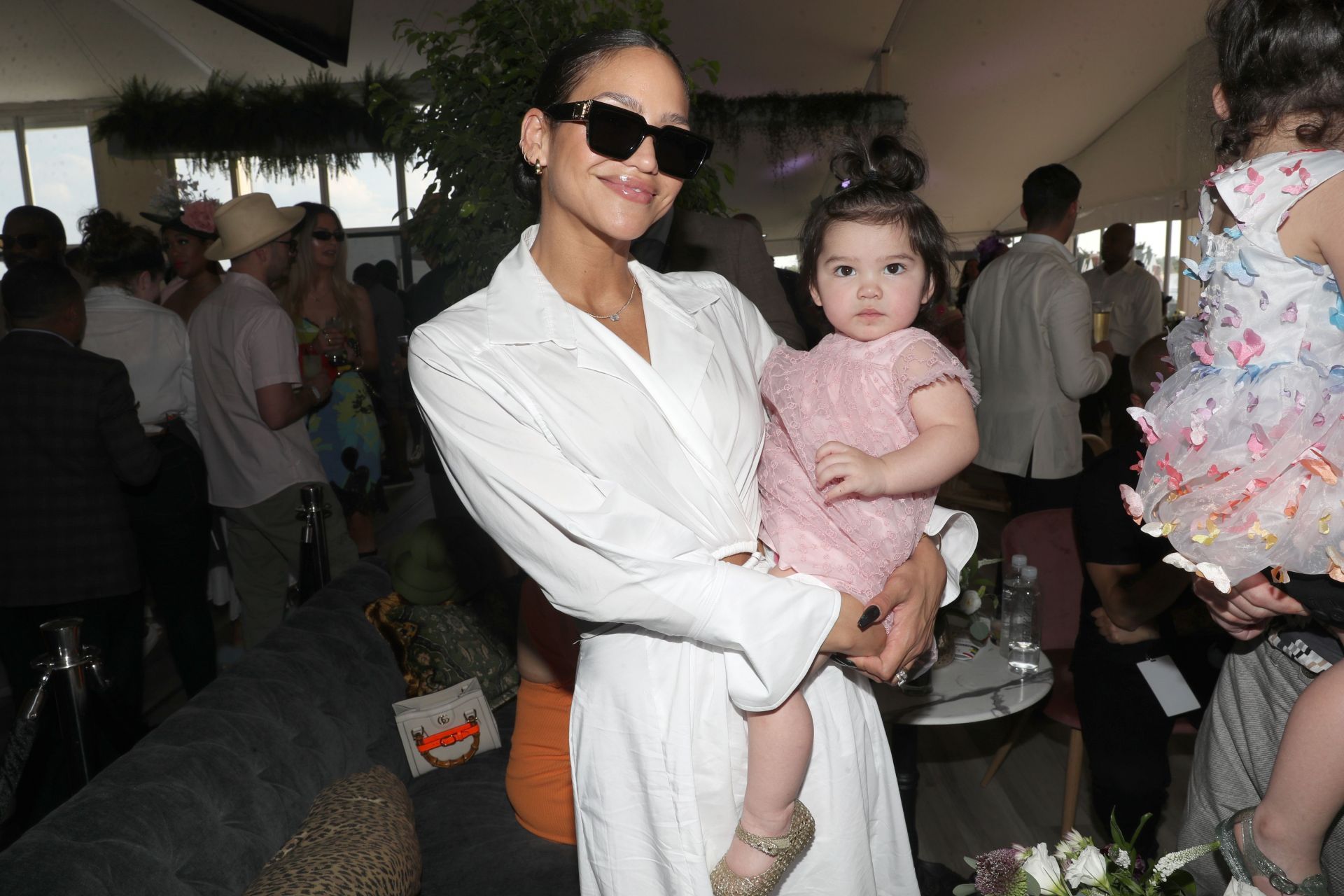 Who is Cassie married to? Singer reveals she is expecting her third ...