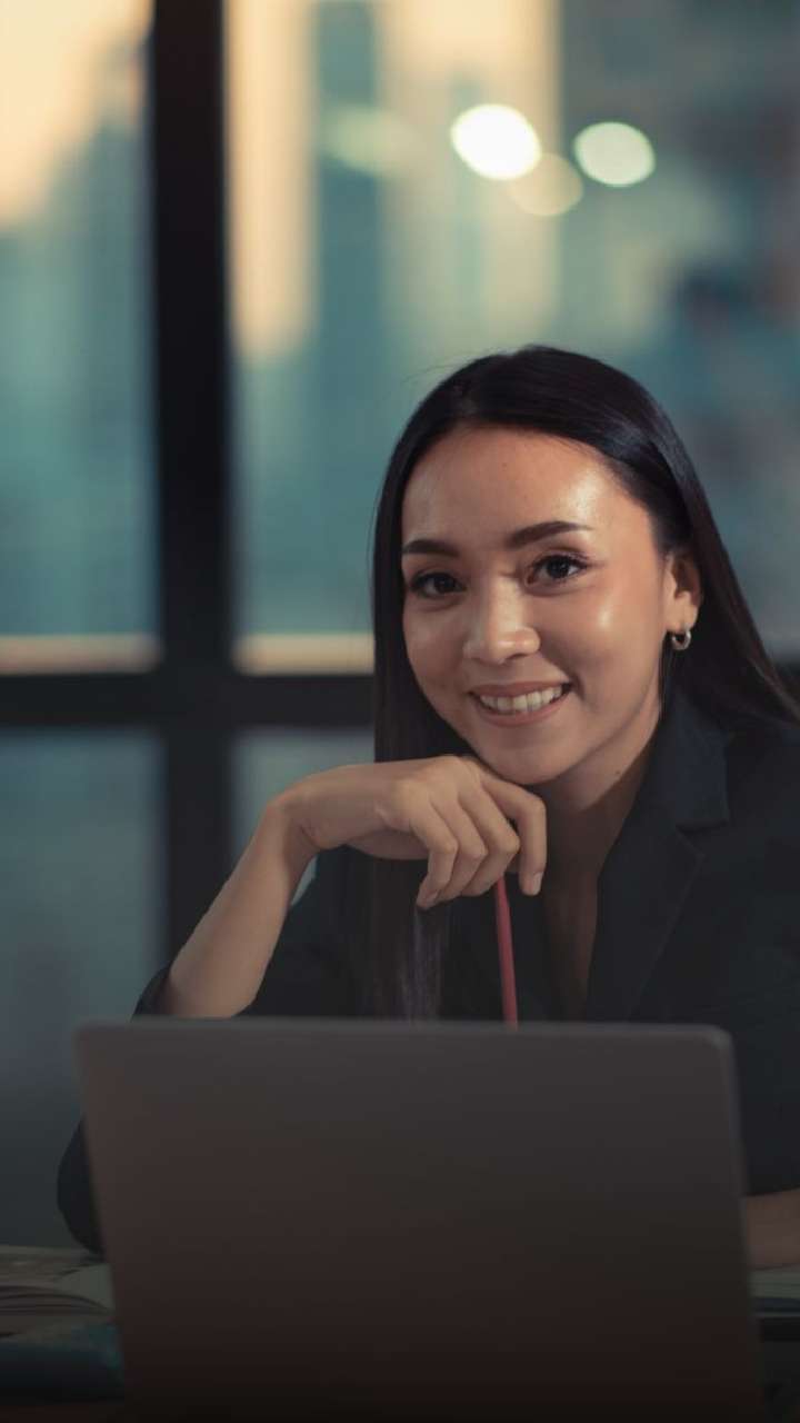 6 Simple Habits To Build Confidence For Girls Who Just Started Working