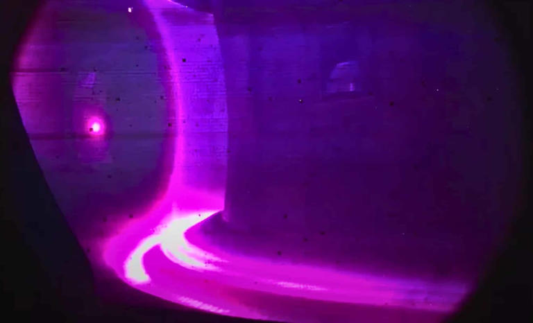 France’s Fusion Reactor Shatters Records with a 22-Minute Plasma Reaction