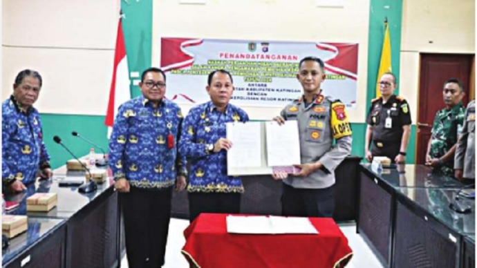 Penandatanganan NPHD Komitmen Mendukung Pengamanan Seluruh Tahapan Pilkada