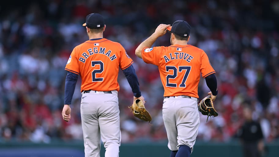 Jose Altuve shows Alex Bregman what he's missing amid Rafael Devers drama
