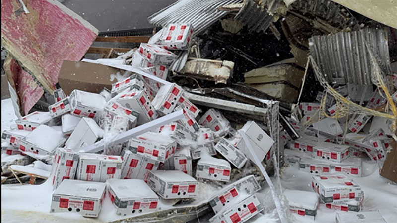 ‘Expensive cargo’: Semi hauling boxes of eggs crashes on Oklahoma ...