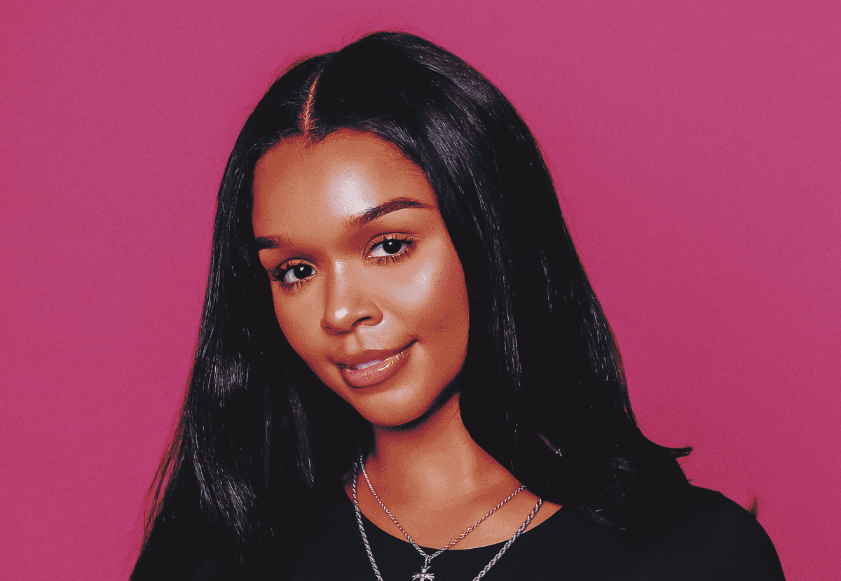 How Arianna Davis Boosts Confidence And Community With Her Clothing ...