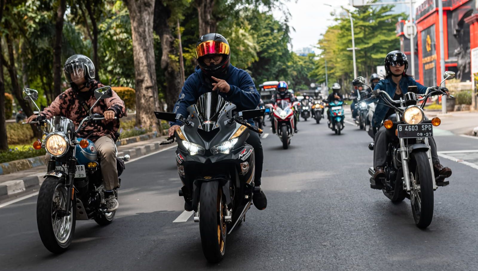 Motul Meriahkan IIMS 2025, Gelar Sunmori Bareng Komunitas Motor