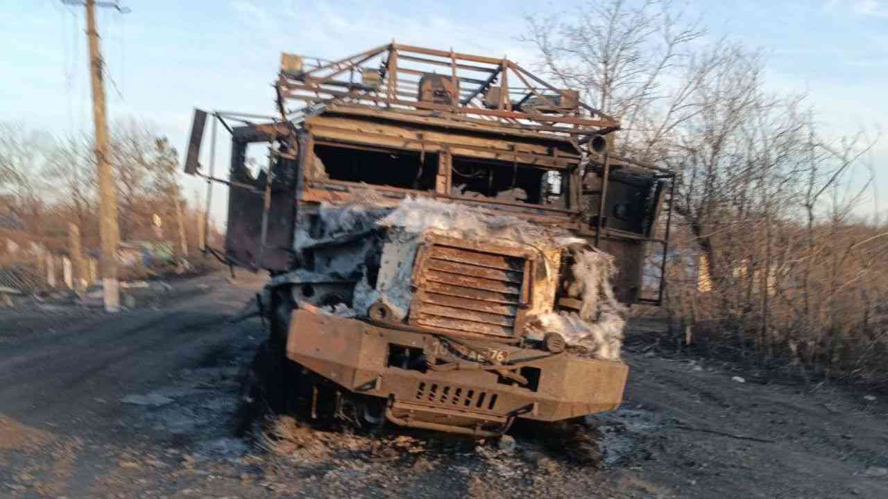 L’Ucraina distrugge il avanzato sistema di armi termobariche russo TOS ...