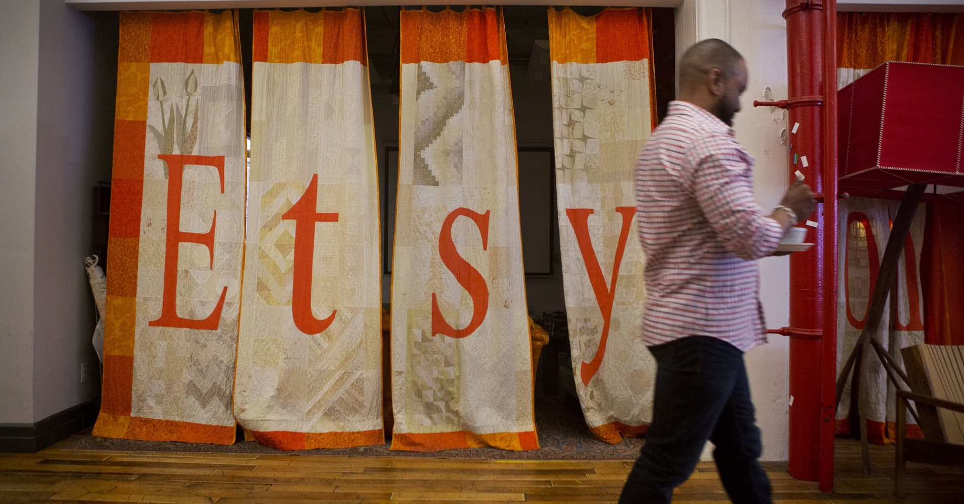 Etsy stock tumbles on revenue miss as company reports drop in number of ...