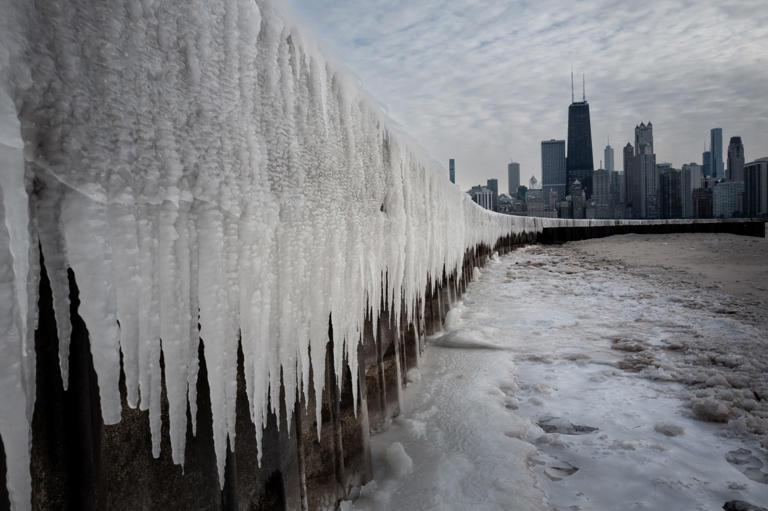 Millions across U.S. face 'record-breaking cold' as arctic blast sends ...