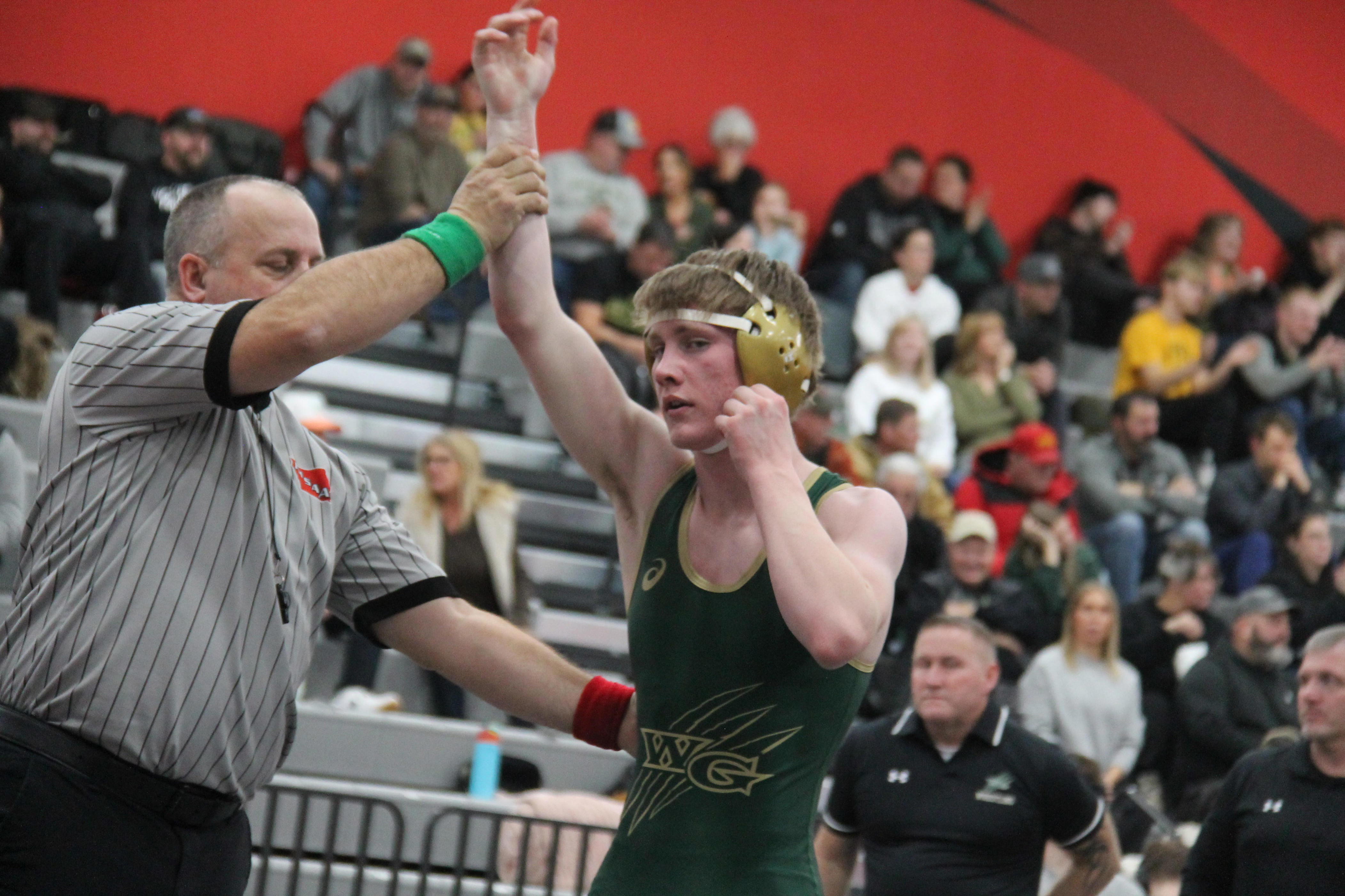 Woodward-Granger wrestlers set school record, girls hoops advances