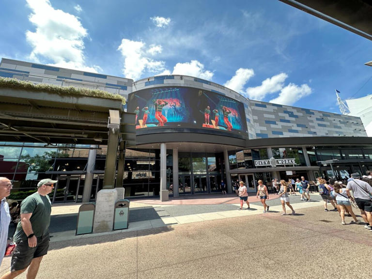 BREAKING: Level99 Immersive Gaming Venue Replacing NBA Experience at ...