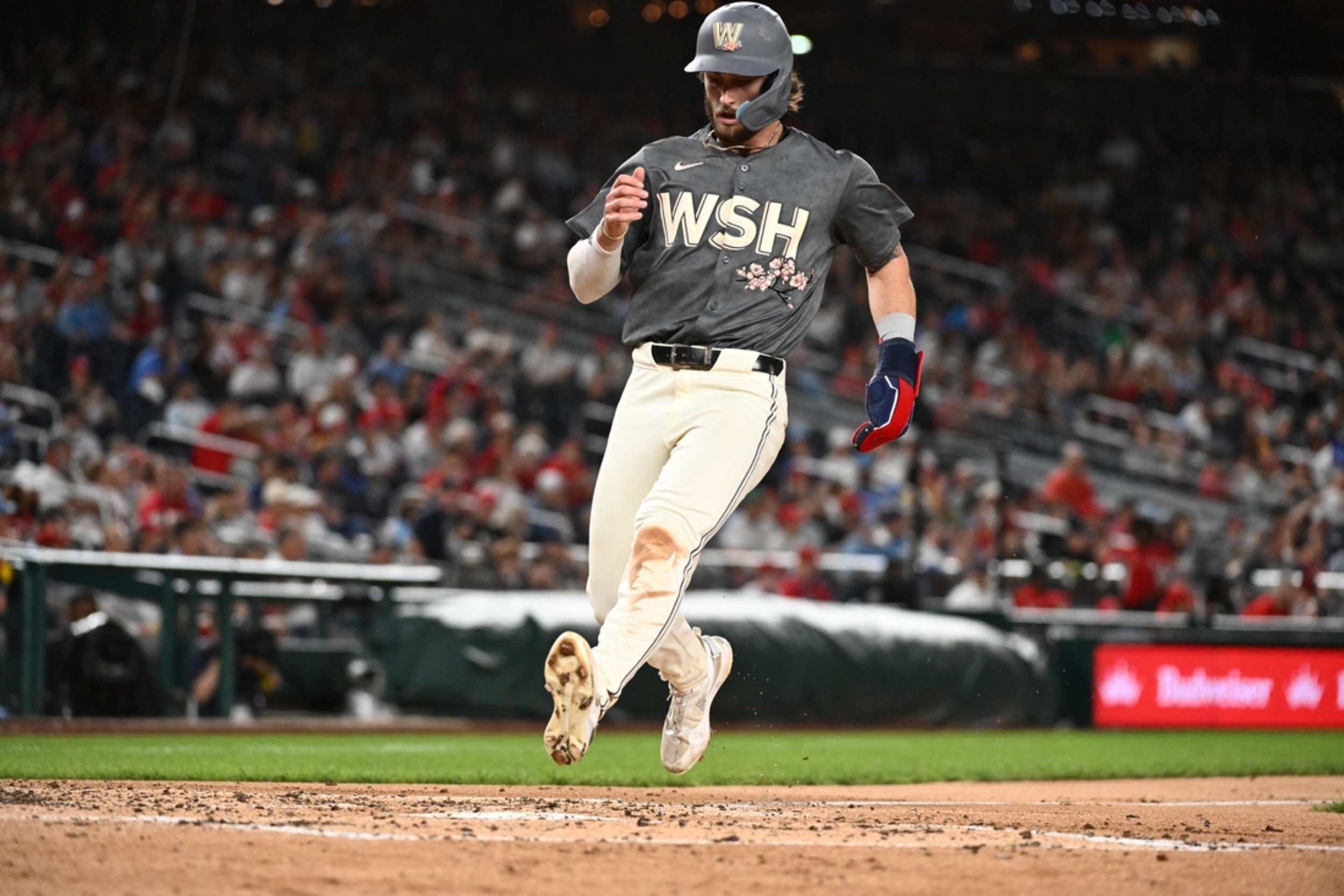 Nationals OF Dylan Crews runs own race with spotlight on '23 draft class