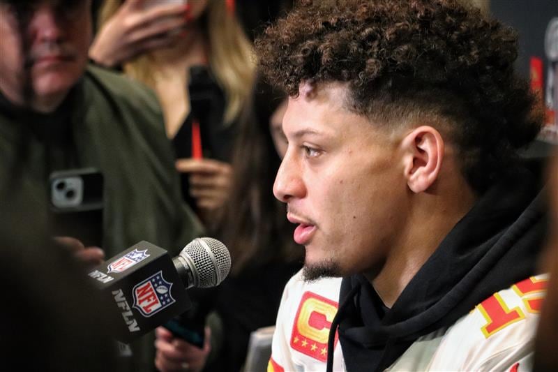 No more ‘Mahomes Mohawk’: Chiefs QB shows off new, shorter cut