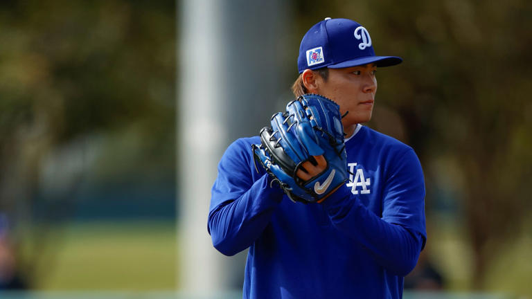 Yoshinobu Yamamoto starts Dodgers spring opener