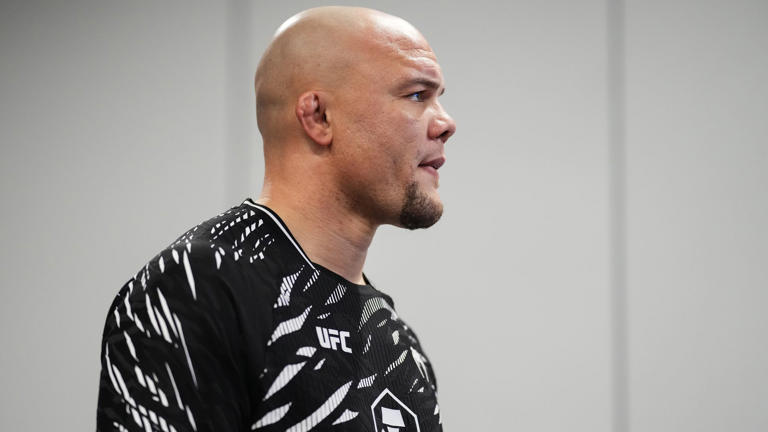 Anthony Smith initially ‘shocked’ by Zhang Mingyang retirement fight ...