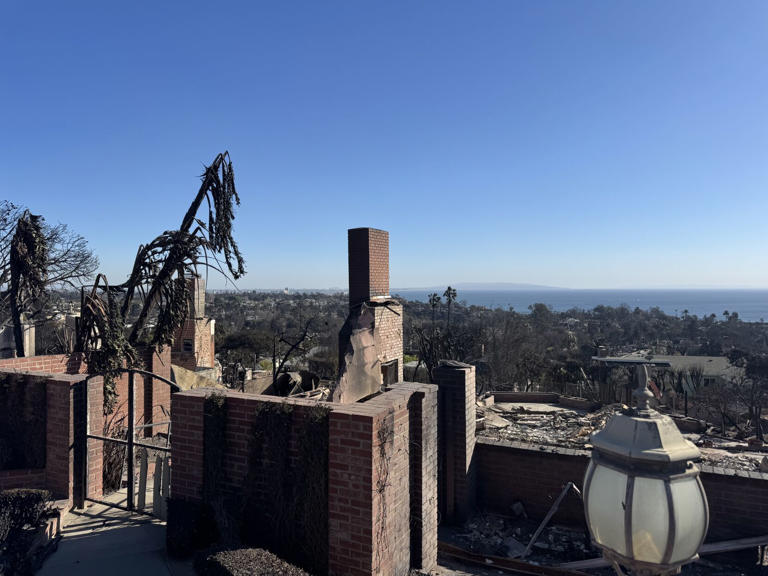 Steadfast LA Partners with Samara to Donate Prefab Homes for Low-Income ...