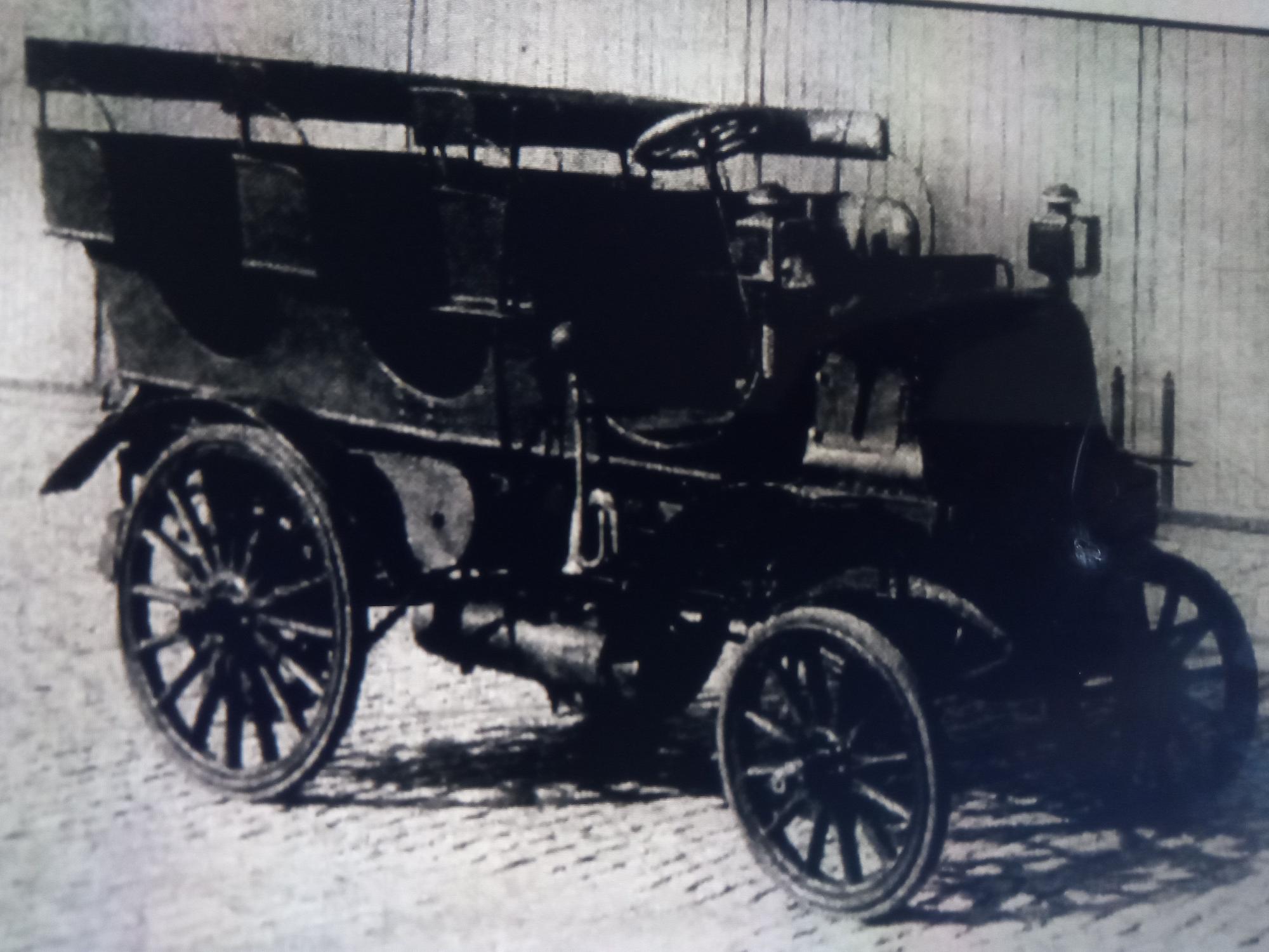 Luton History: Piercing screams as the gun smith's catches fire