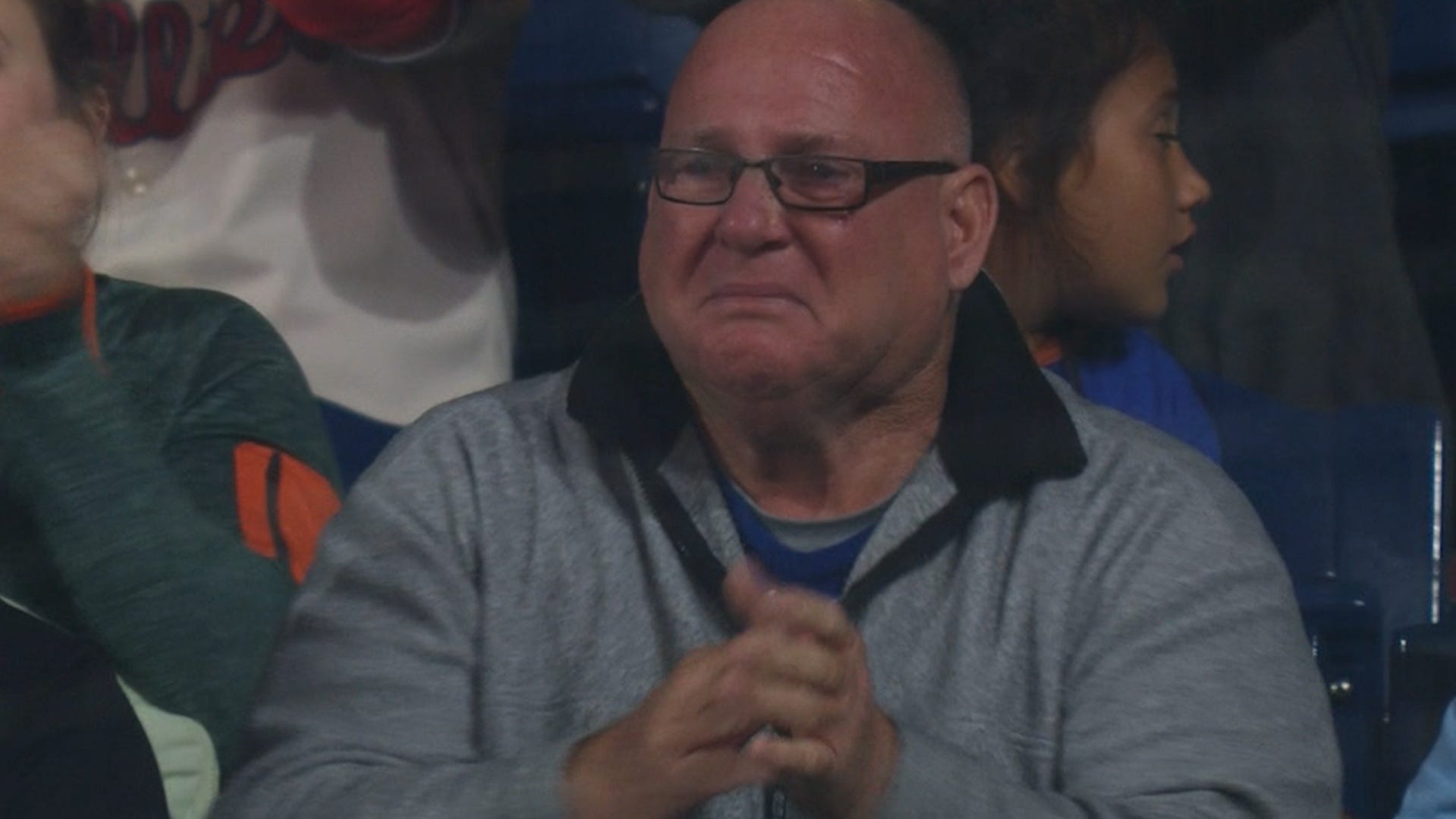 Watch emotional dad break down into proud tears at his son’s first MLB ...