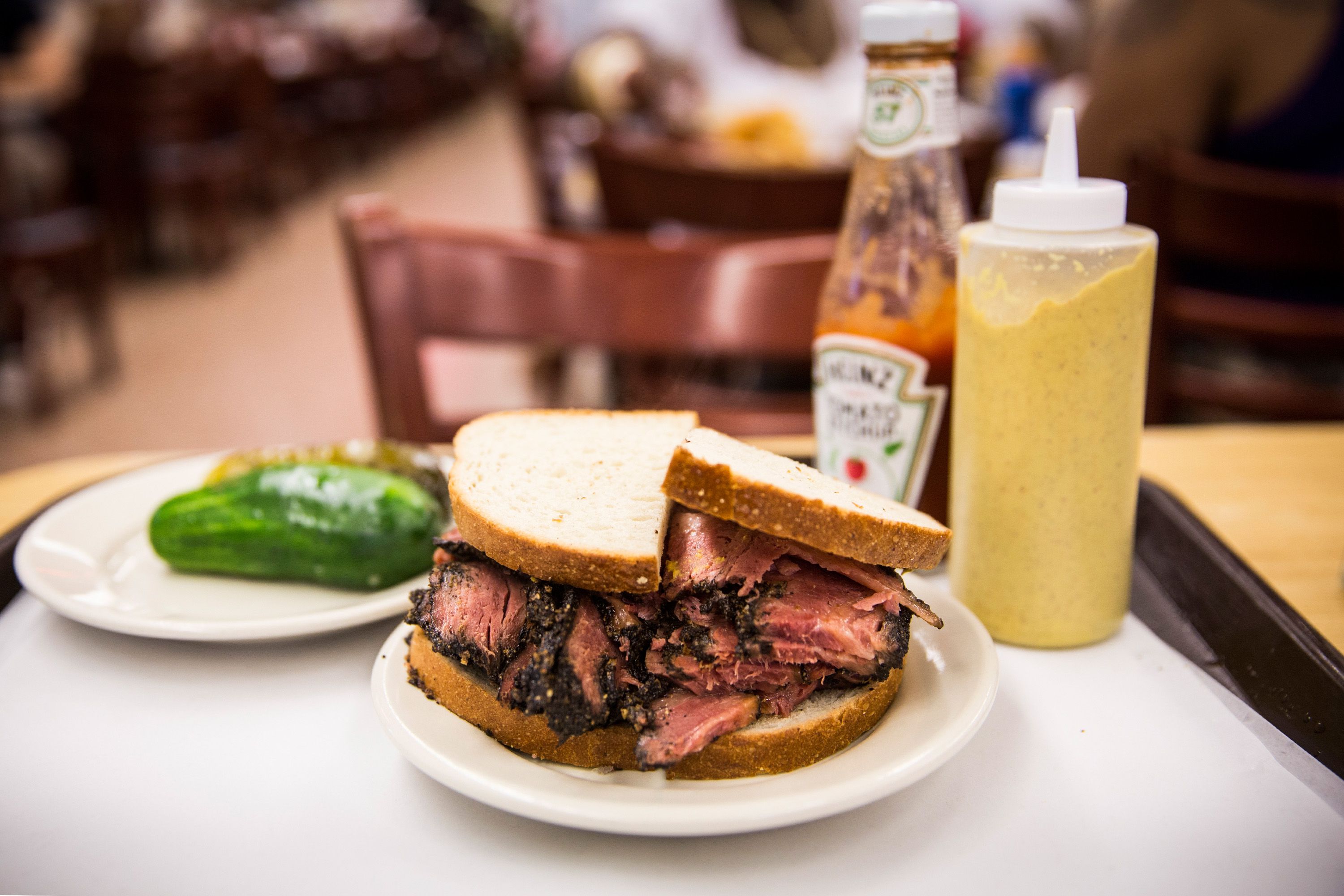 59 Iconic U.S. Restaurants To Try Before You Die