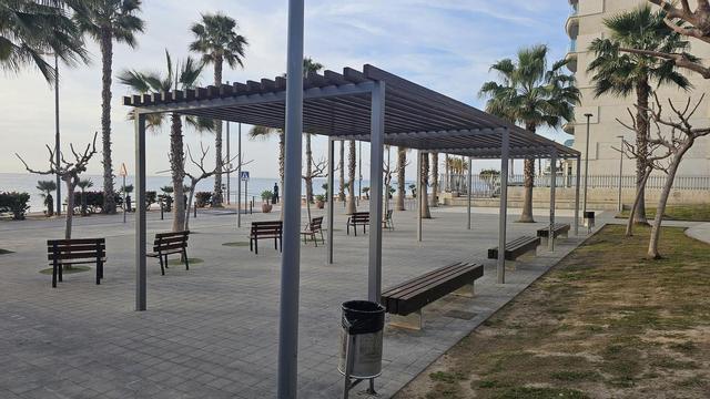 Un antiguo pub de la 'movida vilera' dará nombre al parque de la playa ...