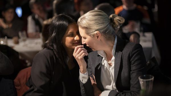 Sarah Bossard: Sie ist die Frau an der Seite von Alice Weidel