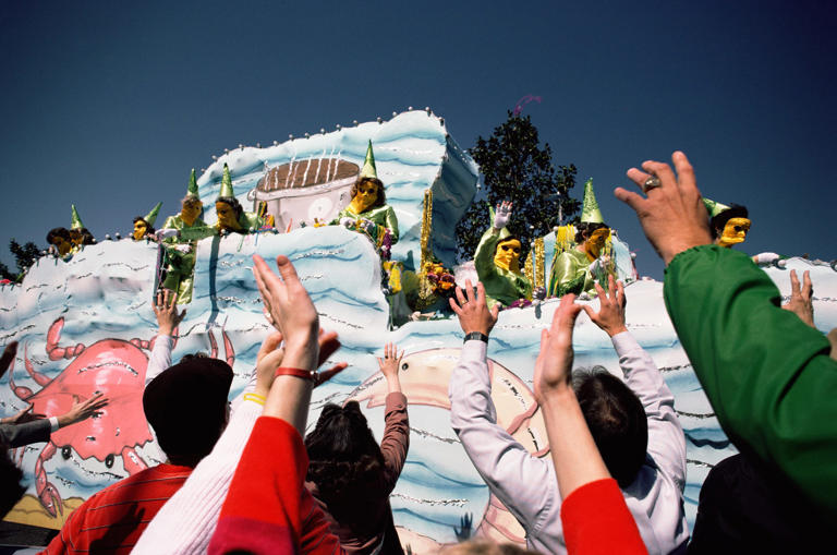 Metairie Mardi Gras parades return to traditional 'west-to-east' route