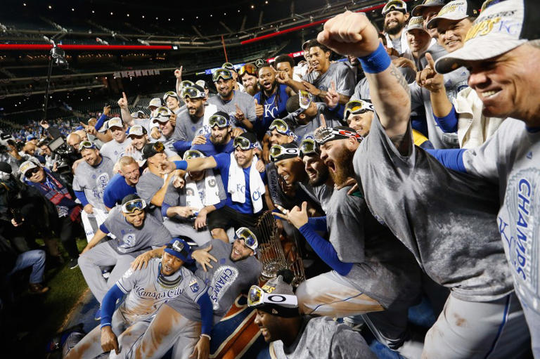 Royals celebrating 1985, 2015 World Series teams with Championship Gala