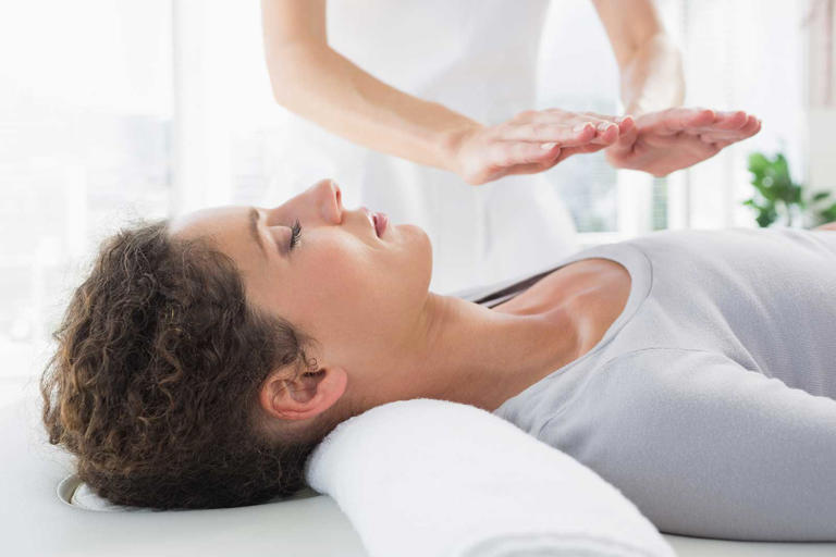 Reiki Healing: Is It Right for You?