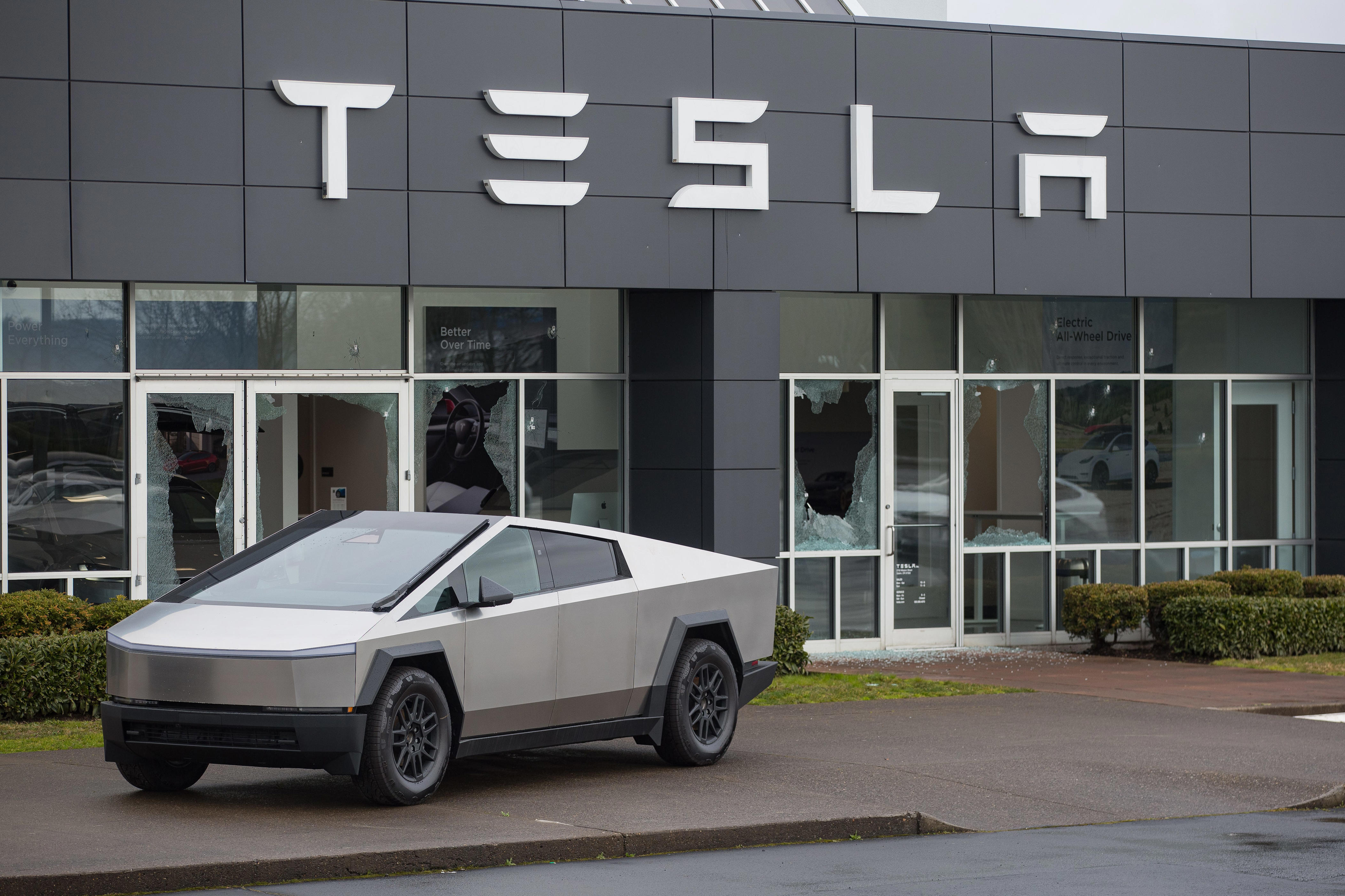 Man accused of shooting, using Molotov cocktails in 2 incidents at ...