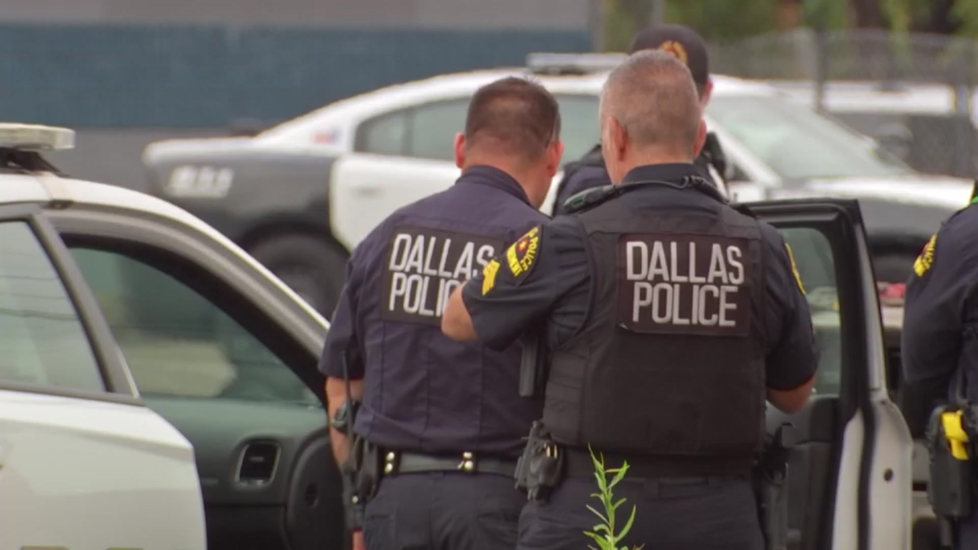 Dallas PD advocates keeping hiring goal at 300 for this year