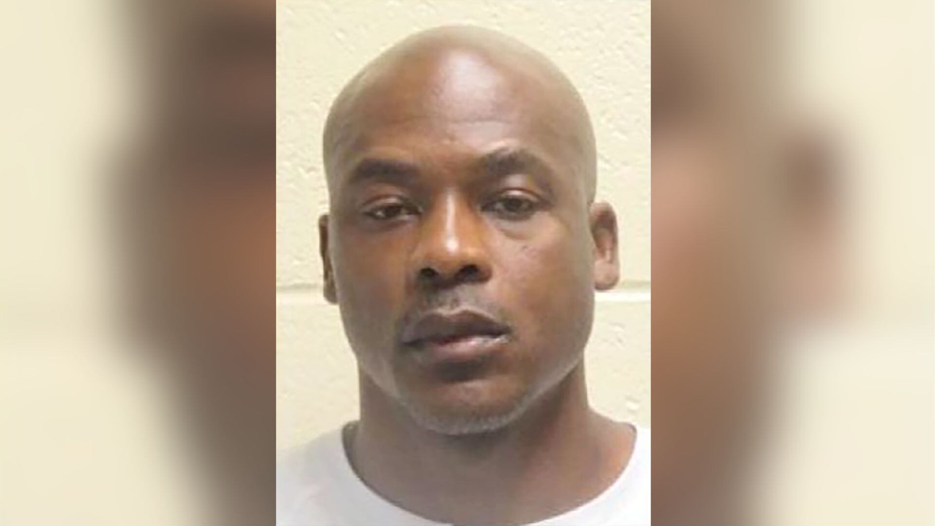 Convicted felon charged with assaulting 2 deputies during arrest ...