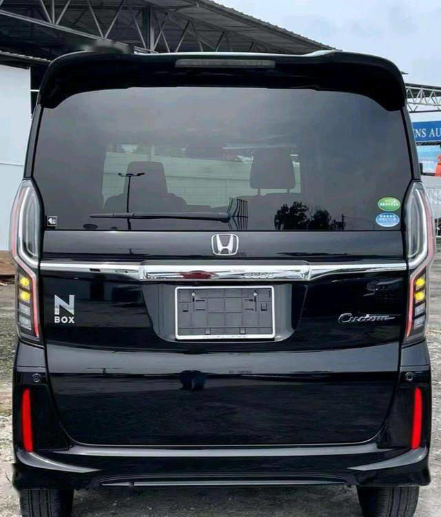 本田N-BOX“mini巴士”来袭，能否撼动铃木北斗星小型车霸主地位？