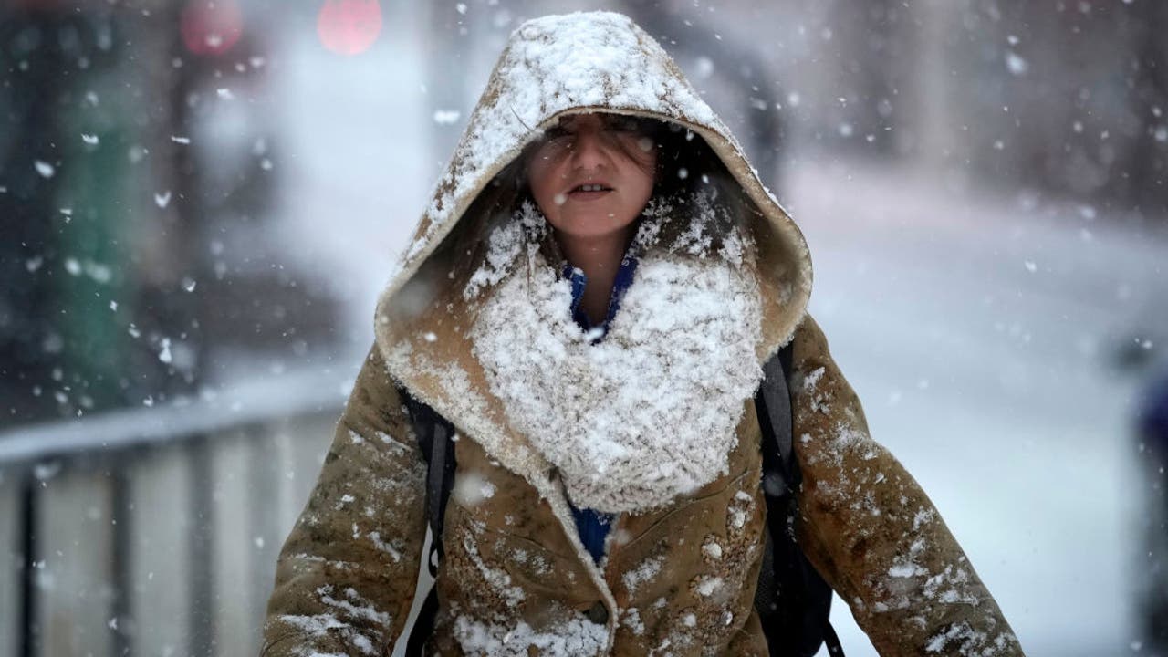 Light flurries possible in Chicago with wind chills dipping below zero