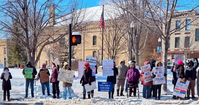 70 protesters stage anti-Trump rally at Opera House Square Park on ...