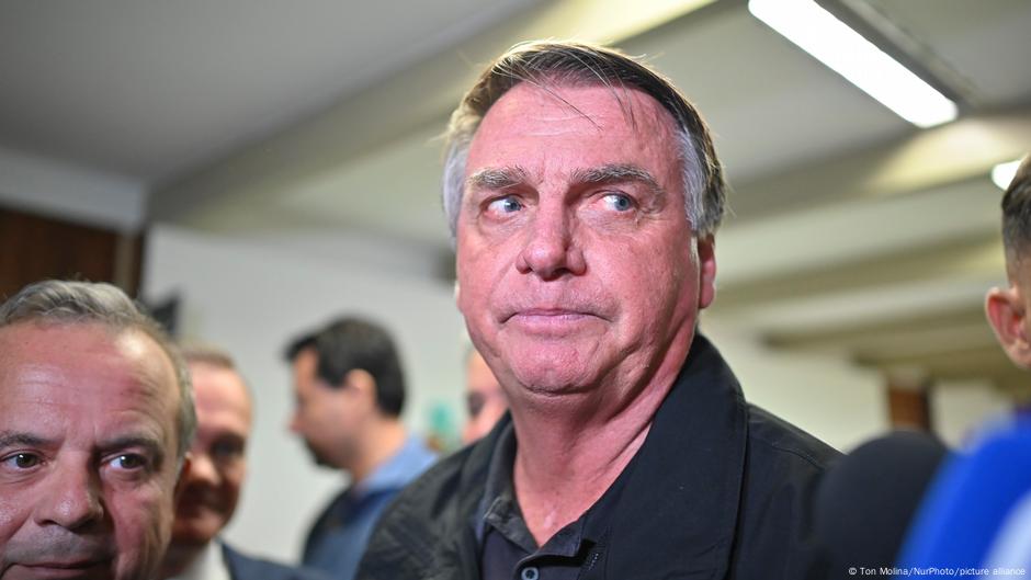 Bolsonaro faz ato com 7 governadores de direita em SP