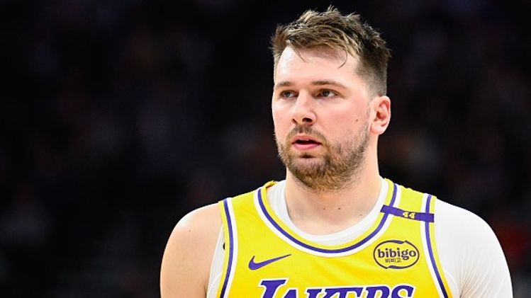Luka Doncic Injury Report: Will the Lakers star guard play tonight ...
