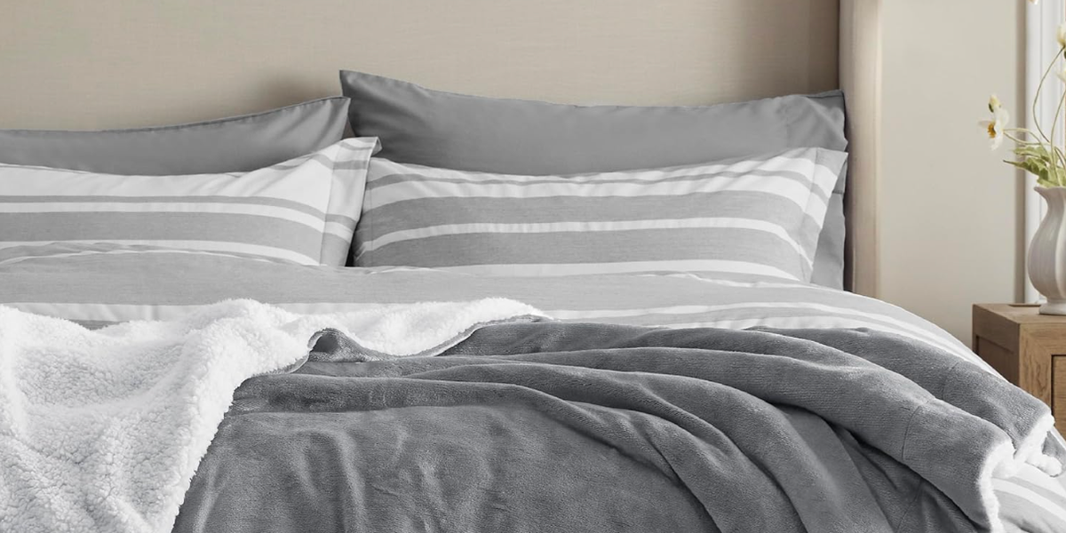 Our Bedding Pro’s Favorite Blanket Is On Sale for Just $18 on Amazon
