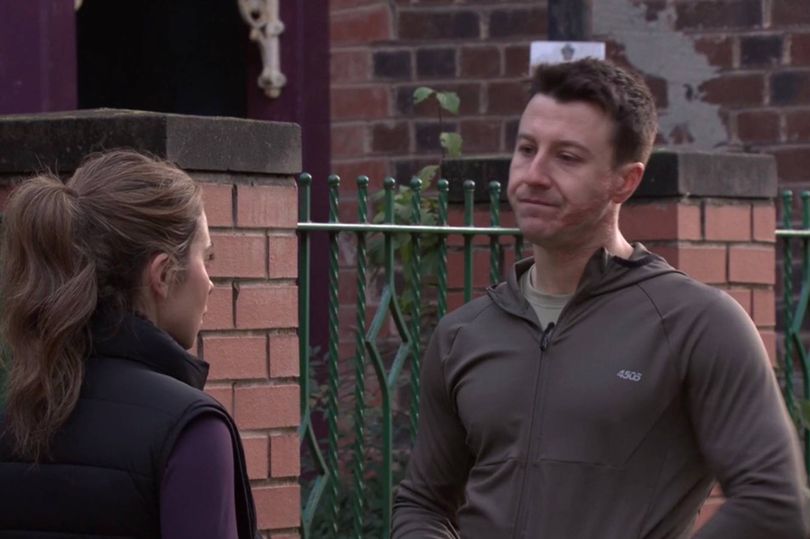 Coronation Street fans 'rumble' real father of Daisy's baby in twist ...