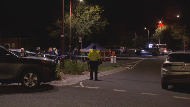 Homicide squad probes apparent stabbing death at Melbourne bus stop