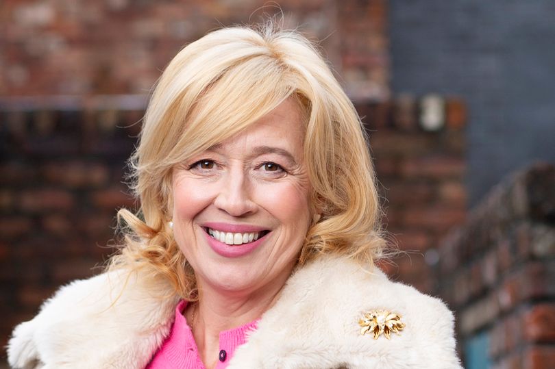Coronation Street's Julie star has famous Hollywood actor son - and ...