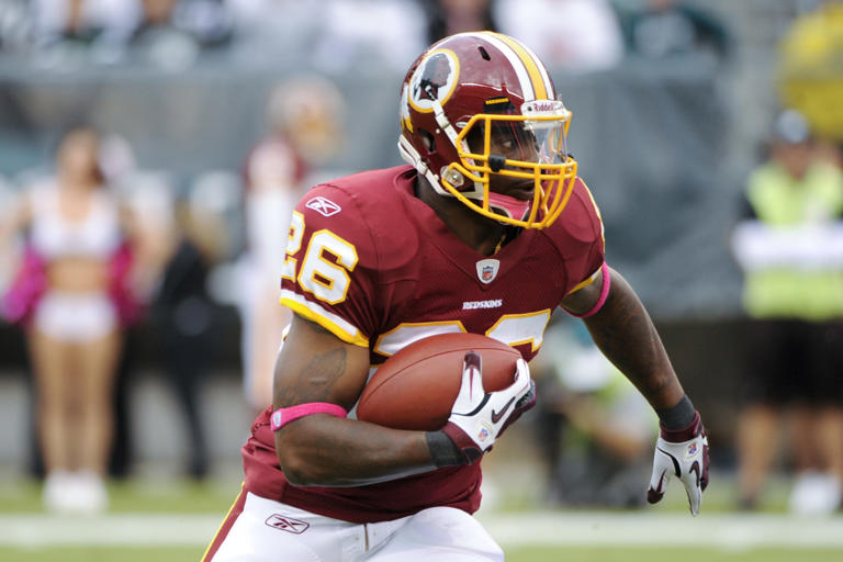 Ex Washington Running Back Joins Collegiate Coaching Staff