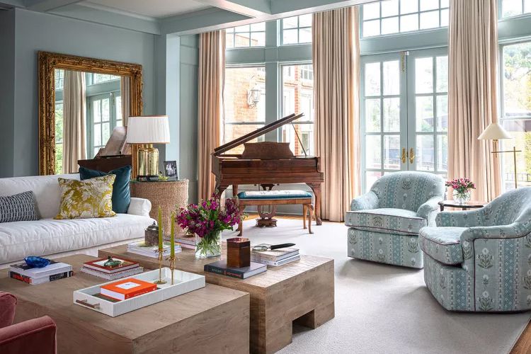 12 Paint Colors That Will Make Any Room Look Bigger