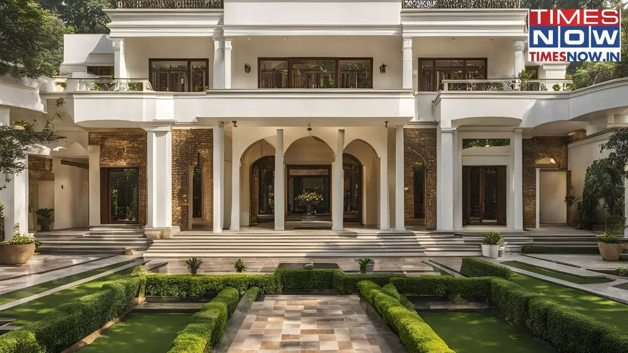Delhi’s Most Expensive Bungalow In Lutyens’ Is Owned By A Woman! She Is ...
